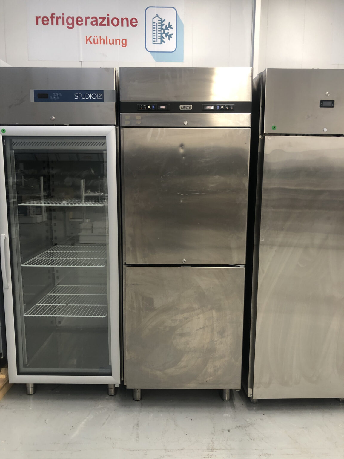 Armadio refrigerato 700lt usato zanussi a 2 settori(2 porte) - Borz Cooking Store